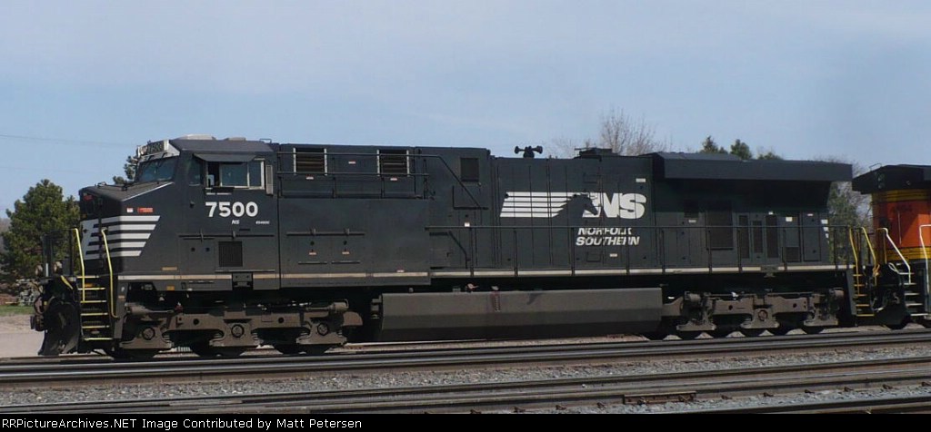 NS 7500